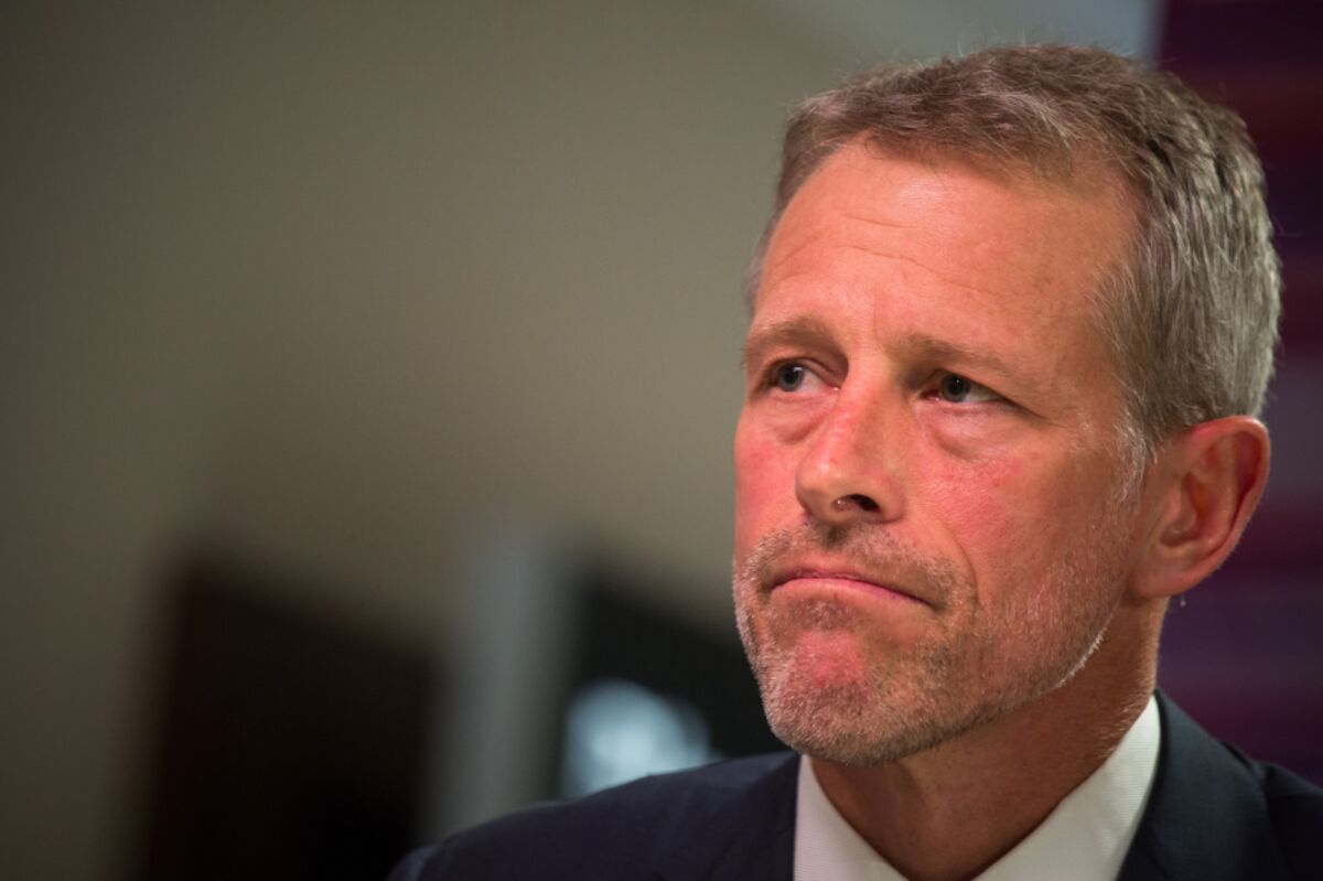 His Hedge Fund Shut, Whitney Tilson Says Now He'll Try Research - Bloomberg