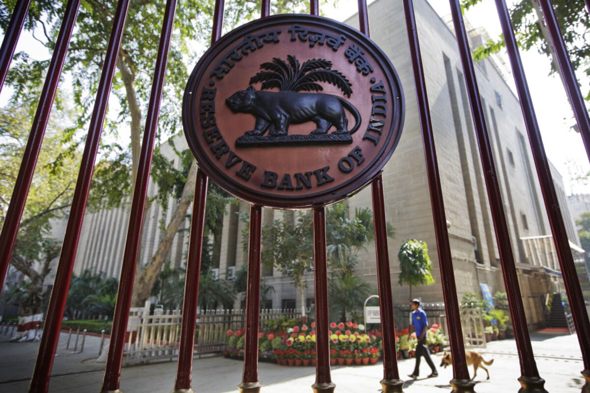 Why India's Government and Central Bank Are Feuding: QuickTake - Bloomberg