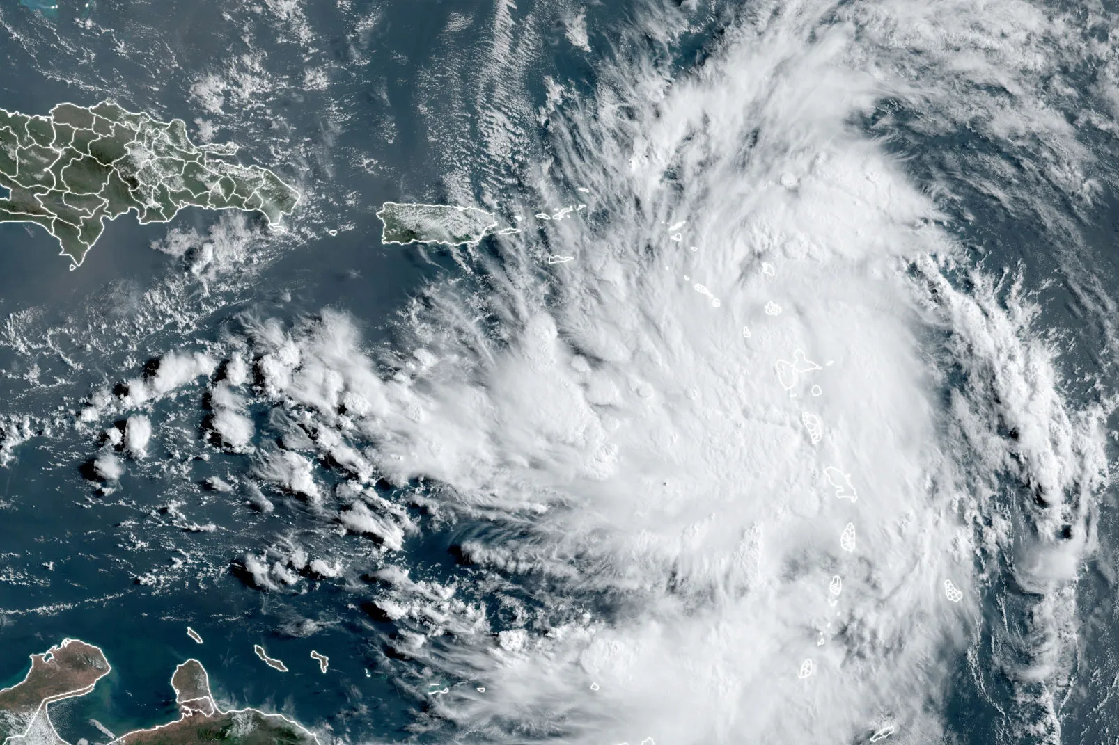 Tormenta tropical Ernesto provocaría fuertes inundaciones en Puerto ...