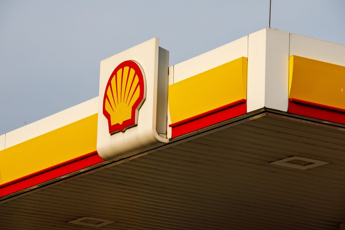 Shell (SHEL LN) Says It Isn’t in Talks to Take Over BP (BP/ LN) - Bloomberg