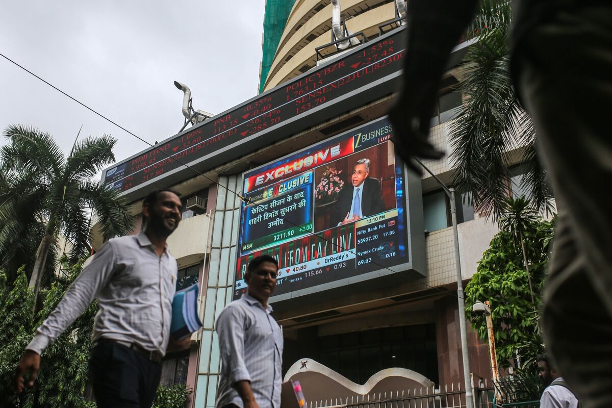 India Budget to Lift Borrowing to Record, Testing Bond Yields - Bloomberg