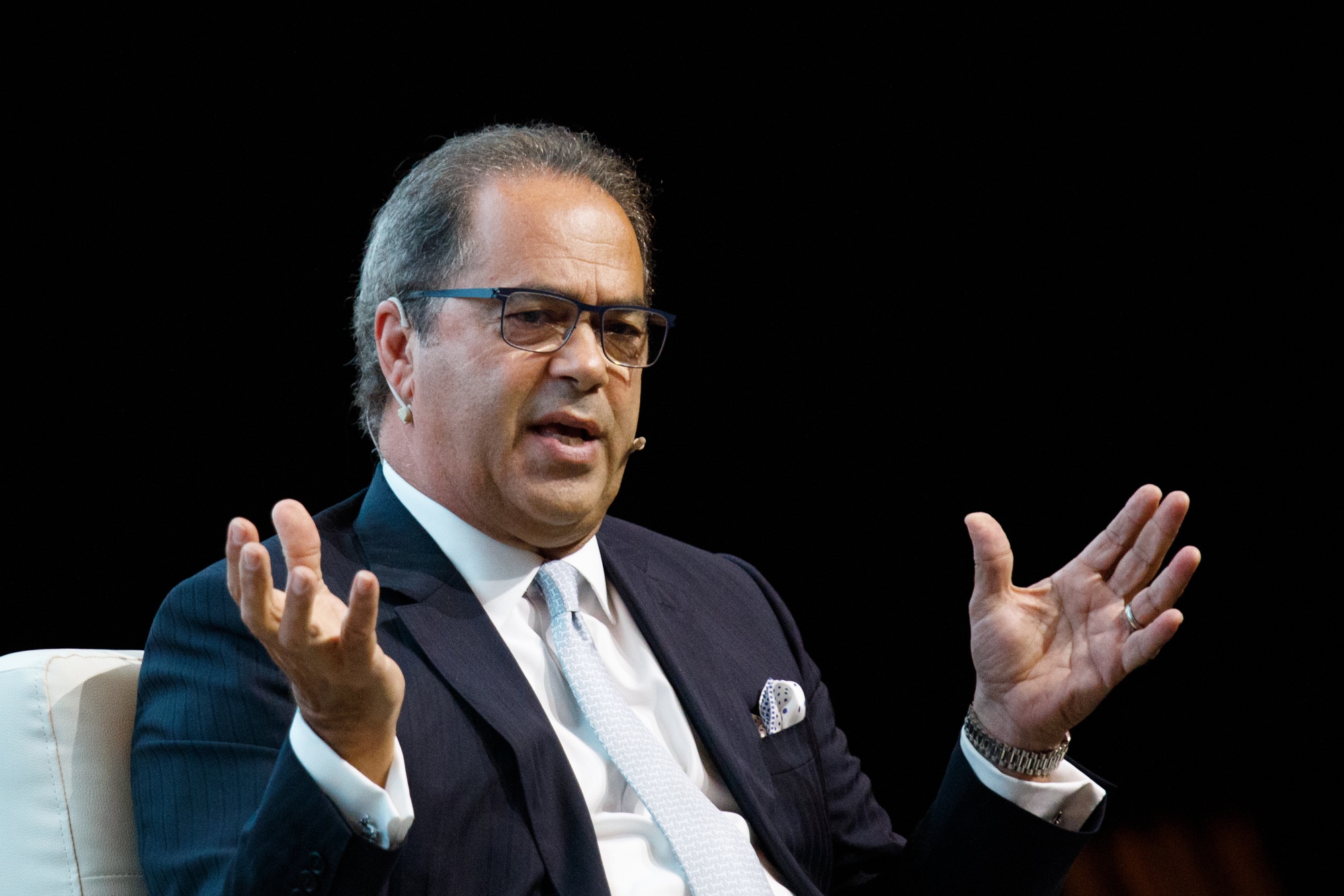 Tellurian (TELL) Shares Plunge as CEO Octávio Simões Steps Back - Bloomberg