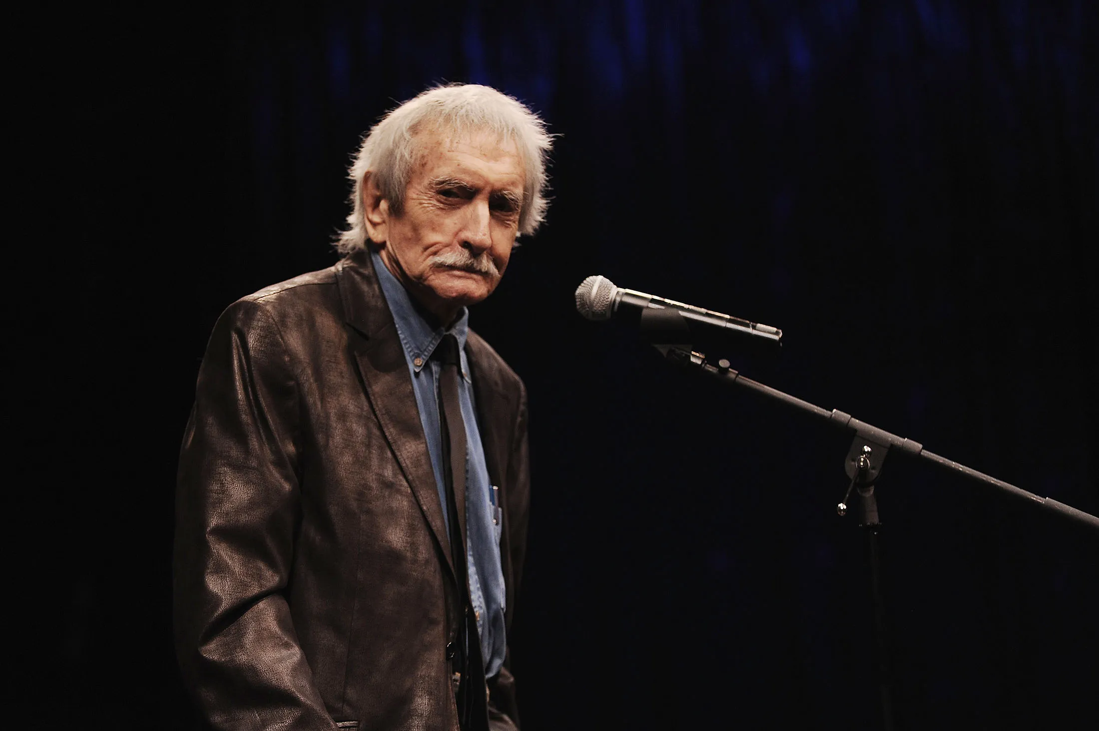 Edward Albee, Acclaimed Playwright, Dies at 88, AP Says - Bloomberg