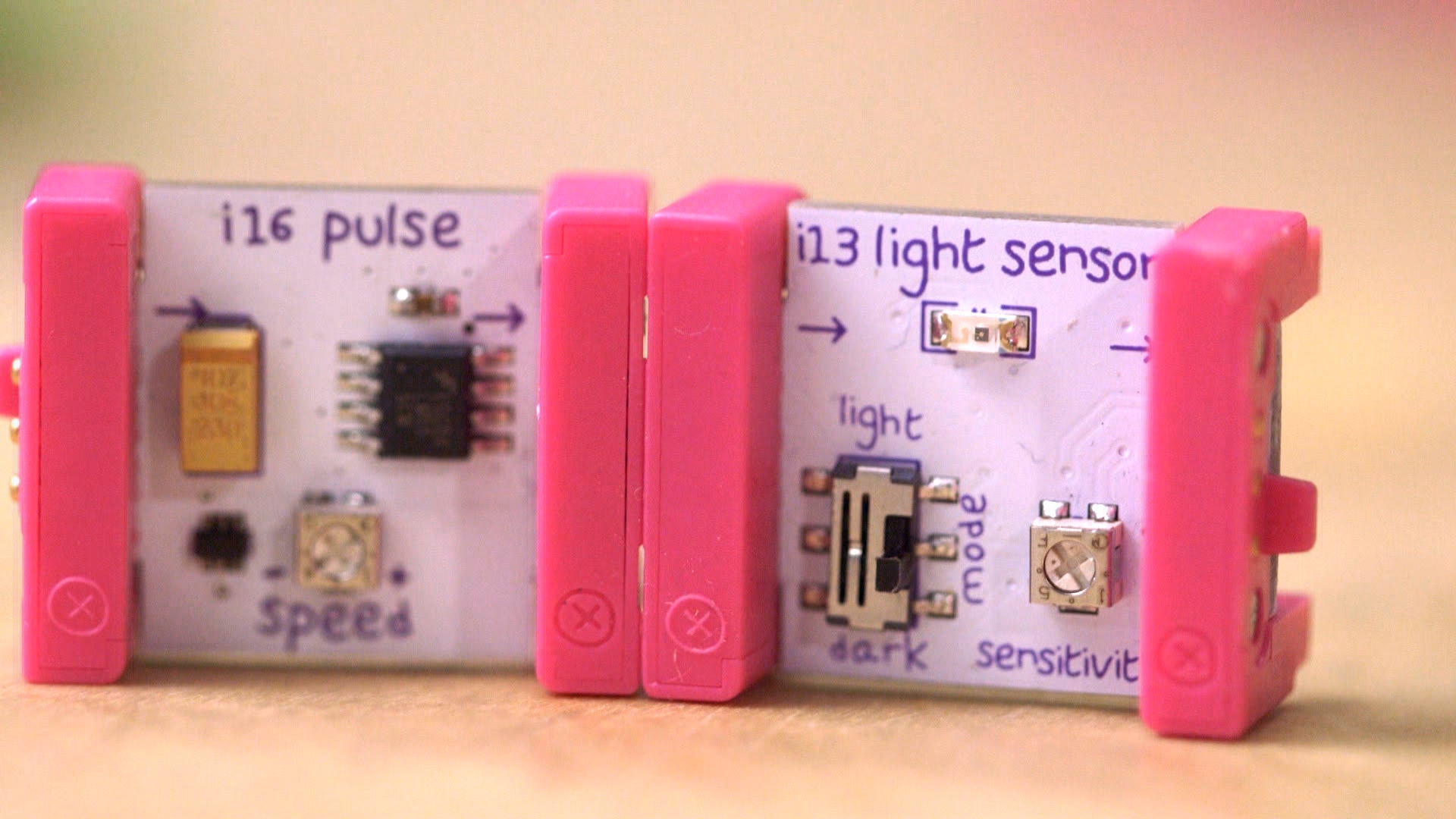 Watch Become an Engineer With These High-Tech Building Blocks (Video ...