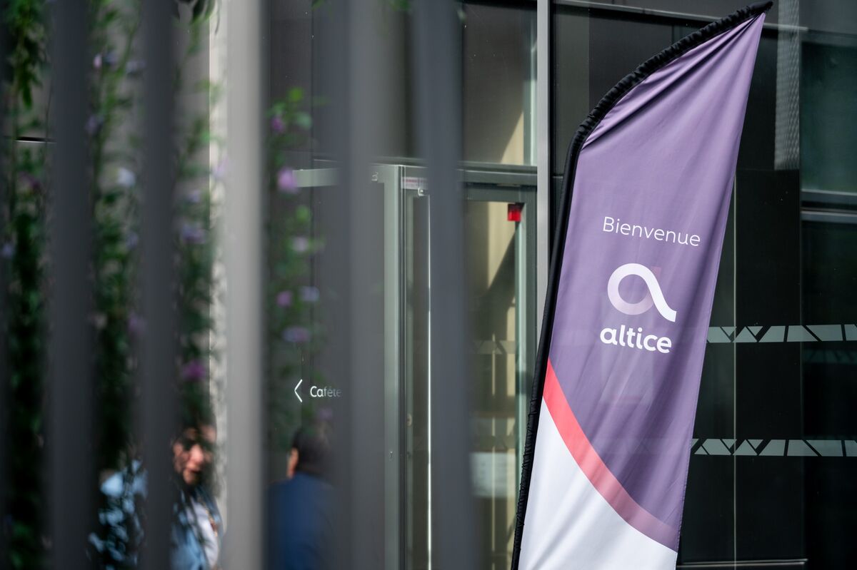 Altice France Bonds Drop as Police Search Offices in Tax Dispute ...