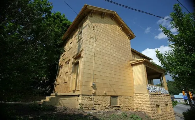 In Its Last Days, a House Turns to Gold - Bloomberg