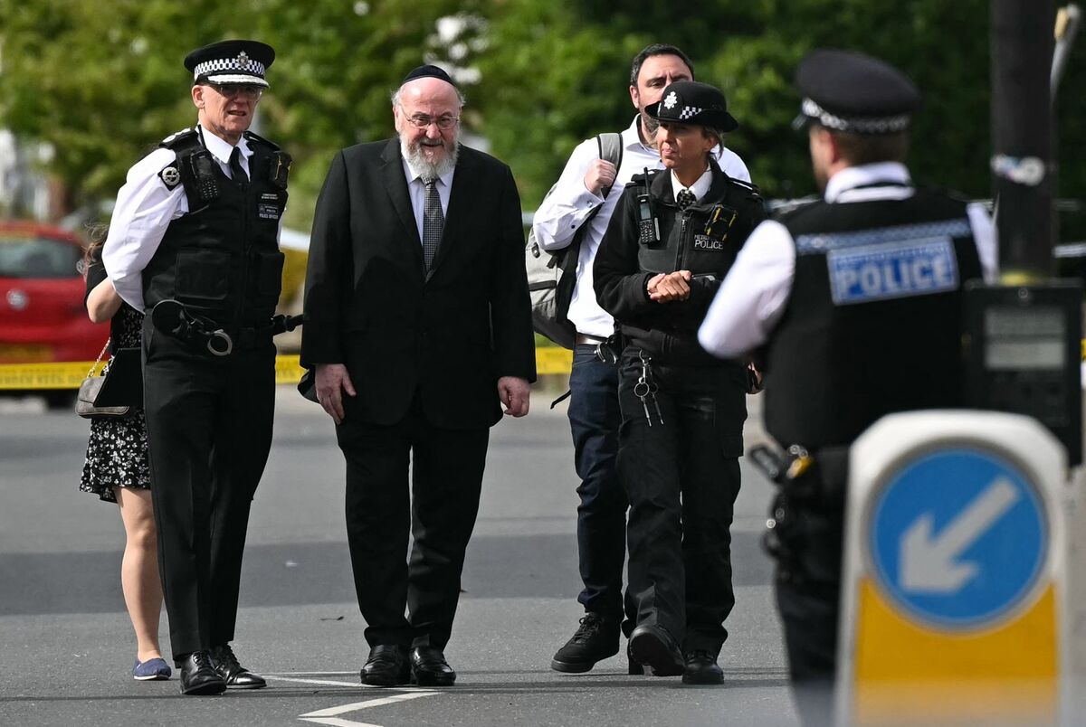 Golders Green Attacks: UK Needs Action on Antisemitism, Not Just Words ...