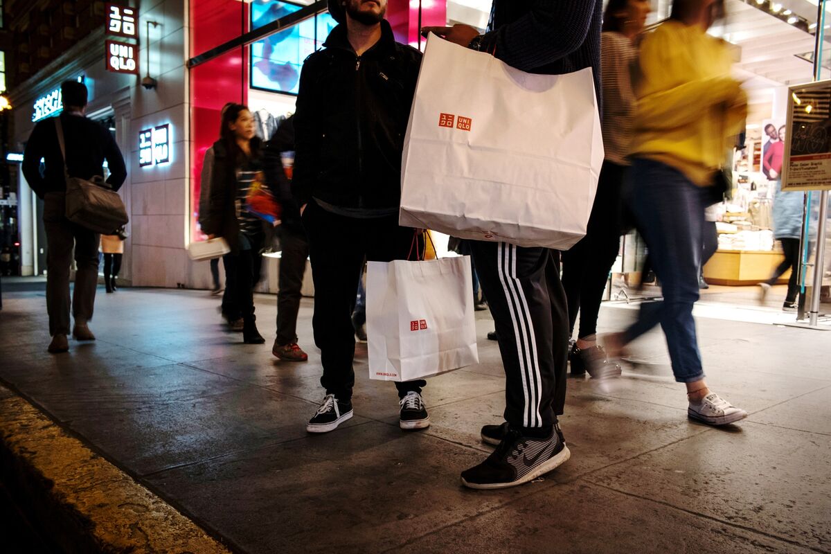 U.S. Consumer Comfort Regains Some Ground After Shutdown Ends - Bloomberg