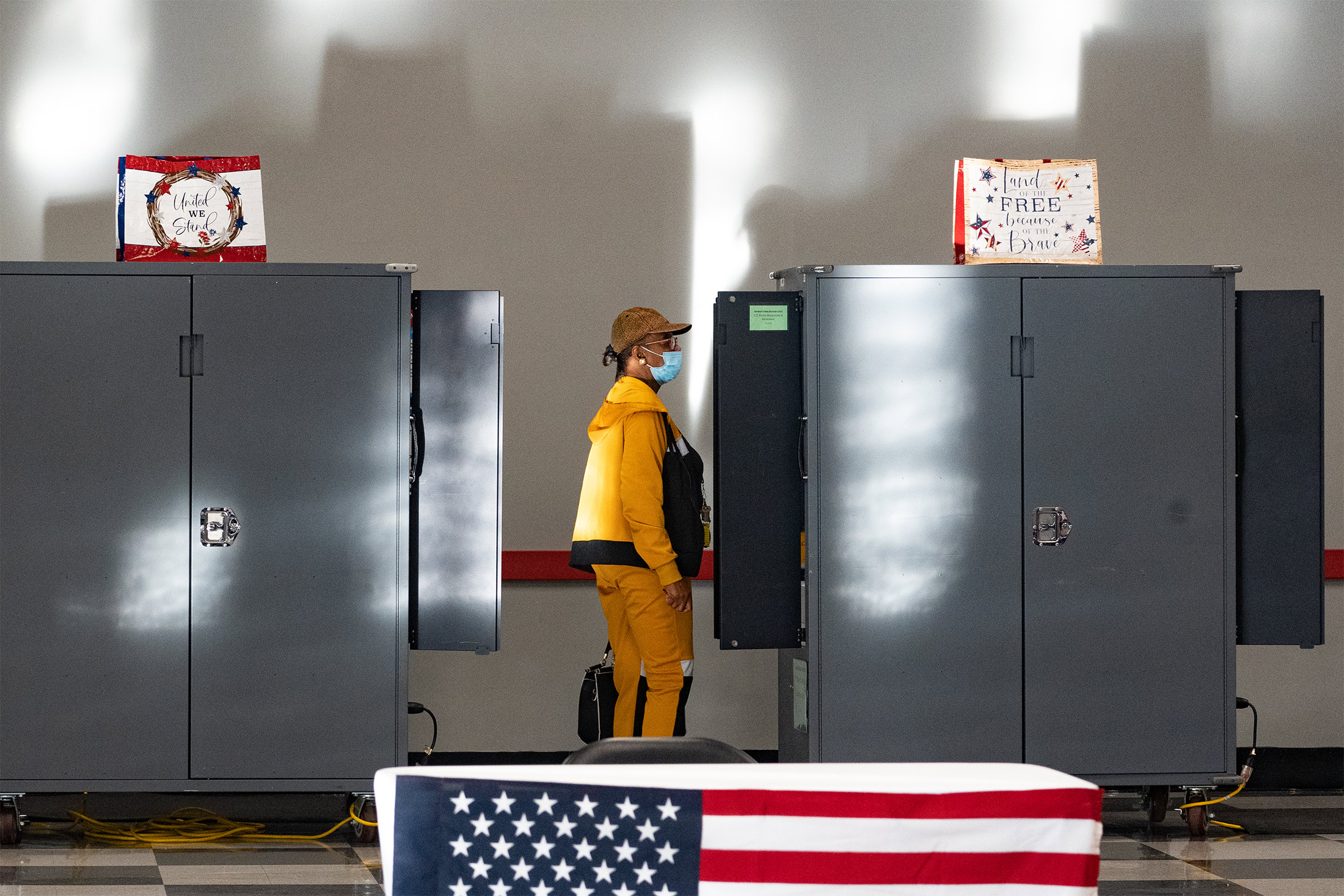 Georgia Sets Record on First Day of Early In-Person Voting for Midterms ...