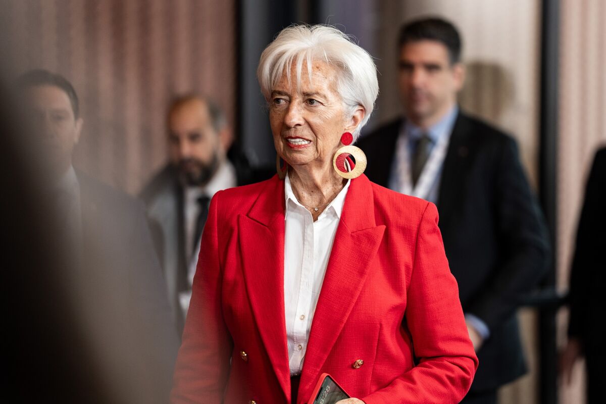 ECB Is Ready to Use Instruments It Has If Needed, Lagarde Says - Bloomberg