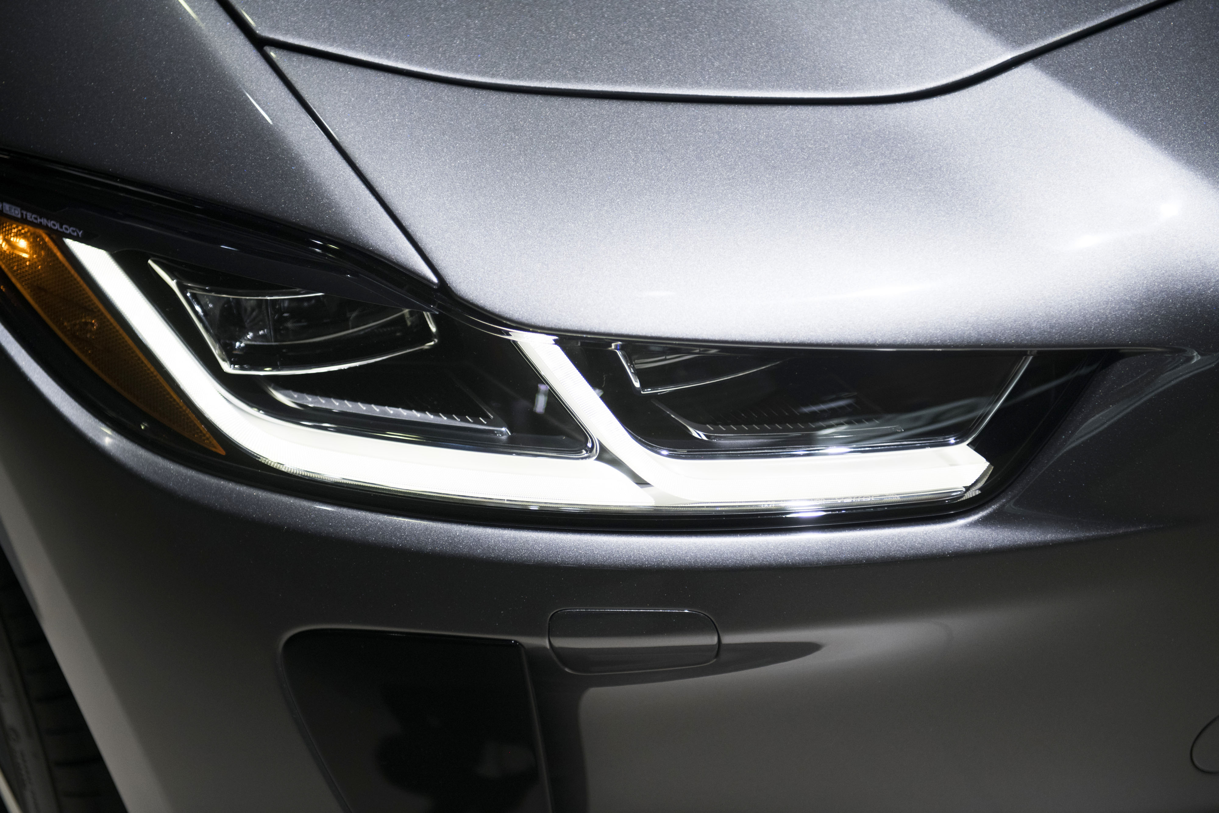 High-Tech Headlights That Dim Themselves Could Be Coming to U.S ...