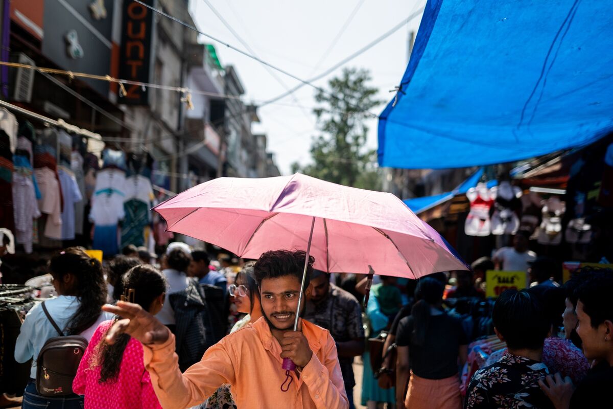 Goldman Sees India Holding Its Own Even If China Stocks Rebound - Bloomberg