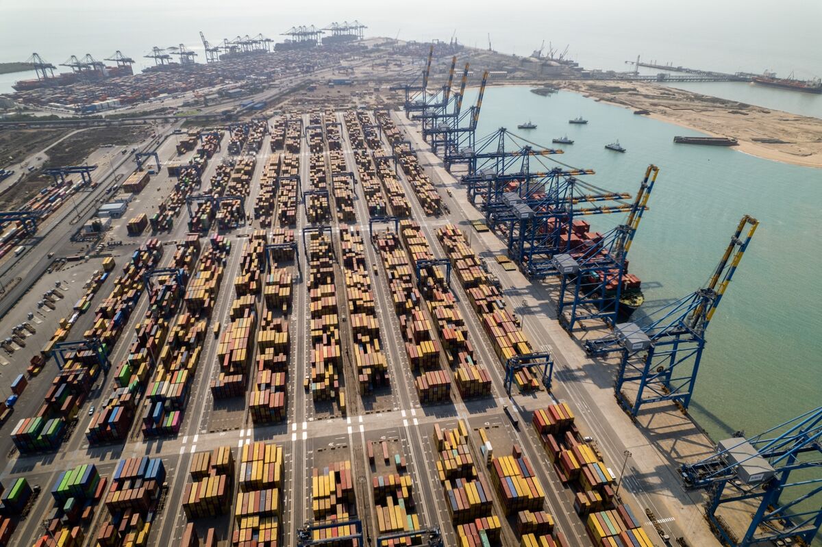 India Port Workers Avert Planned Strikes With Wage Agreement - Bloomberg