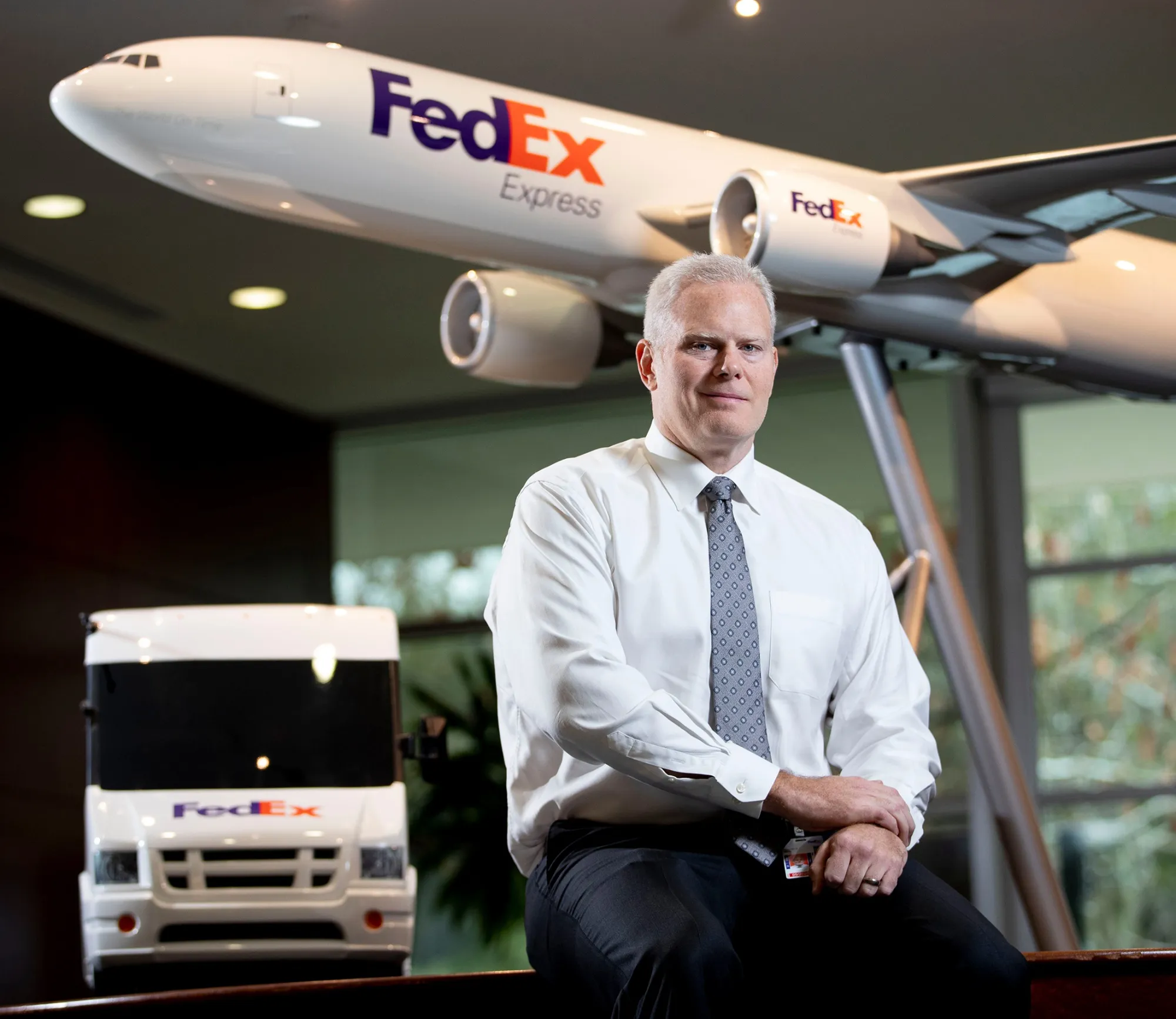 FedEx New CEO Tries UPS Playbook to Shift From Fred Smith Legacy ...