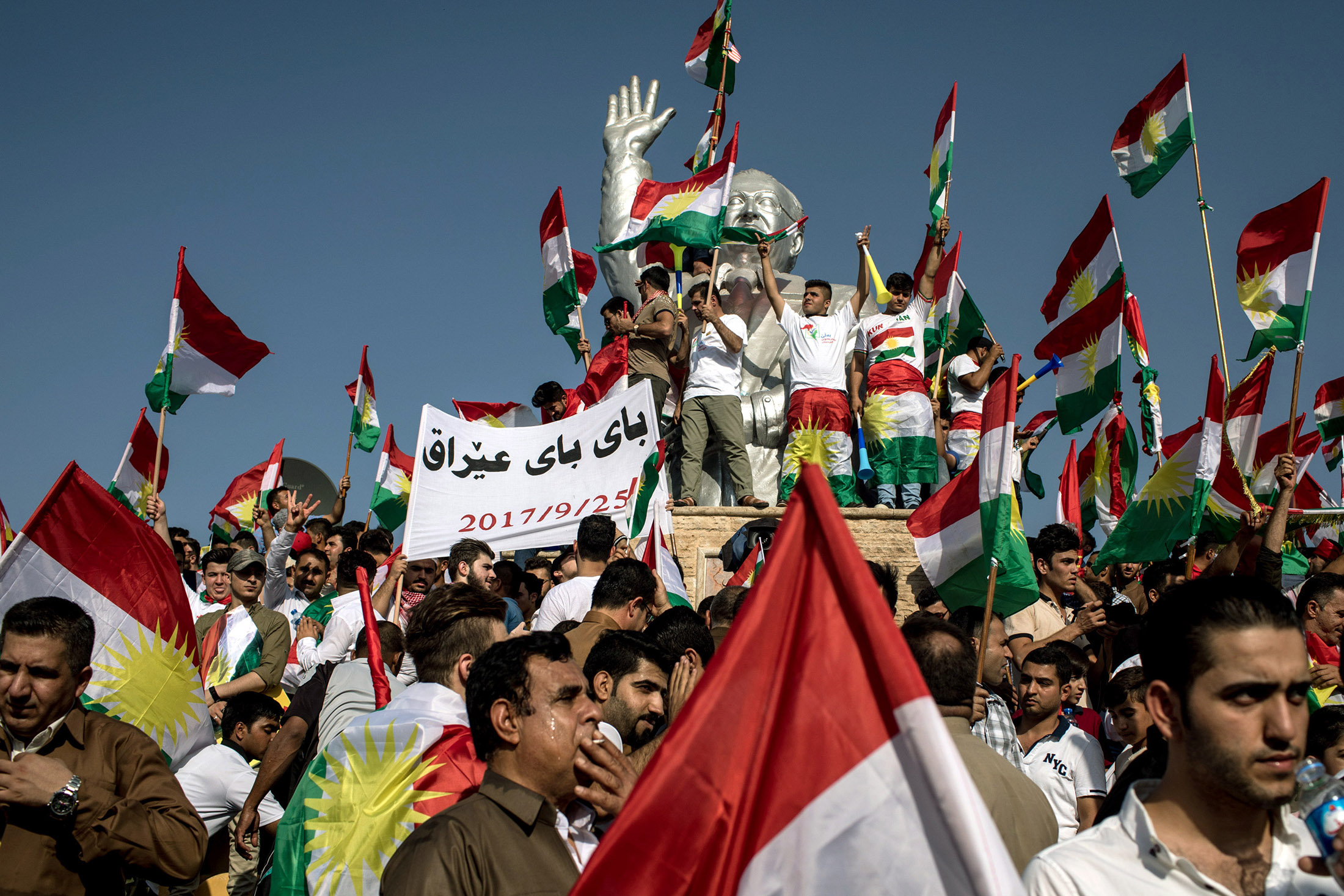 Iraqi Kurds Choose Independence in Face of Regional Backlash - Bloomberg
