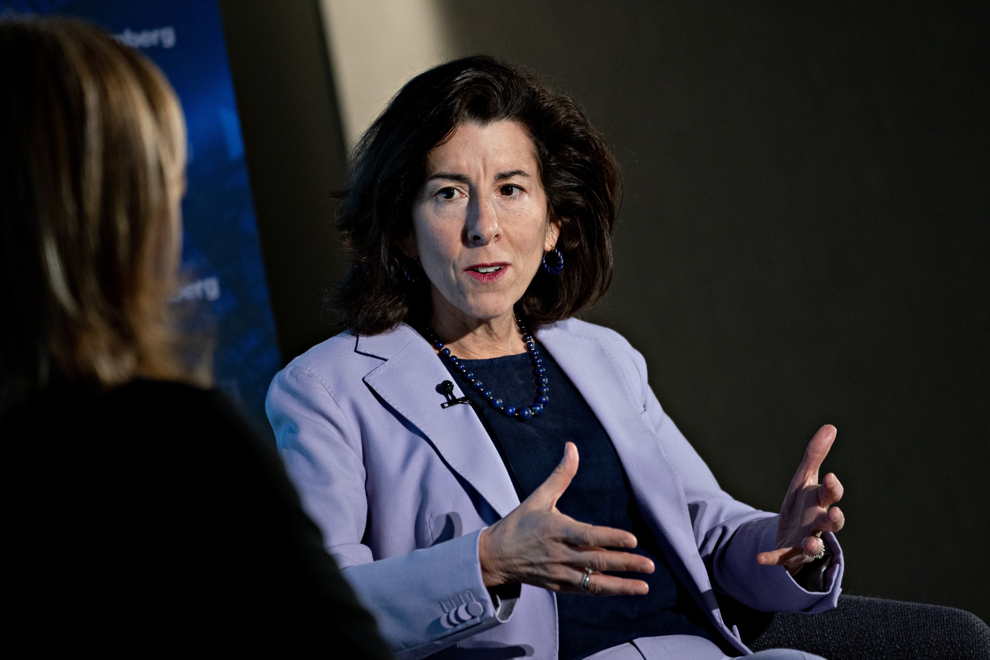 Advanced Chip Firms Want $70 Billion In US Funds, Raimondo Says - Bloomberg