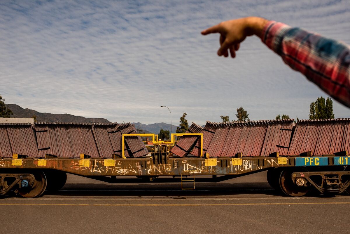 Chile Economic Activity Posts First Monthly Increase Since April ...