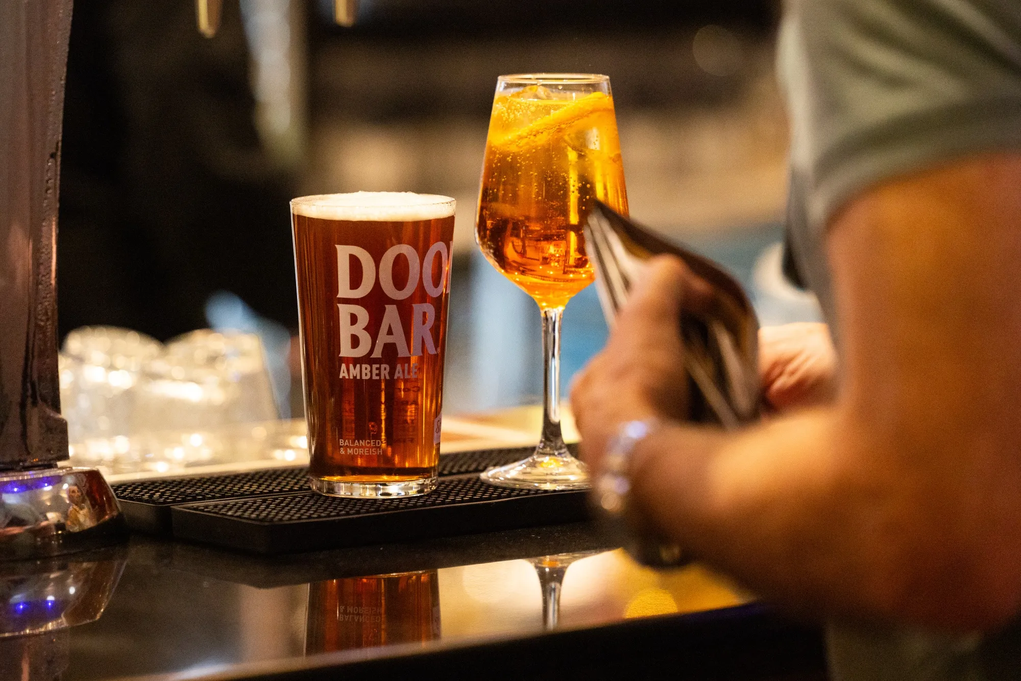 UK Pubs Get Tax Discount as Labour Delivers Latest Budget U-Turn ...