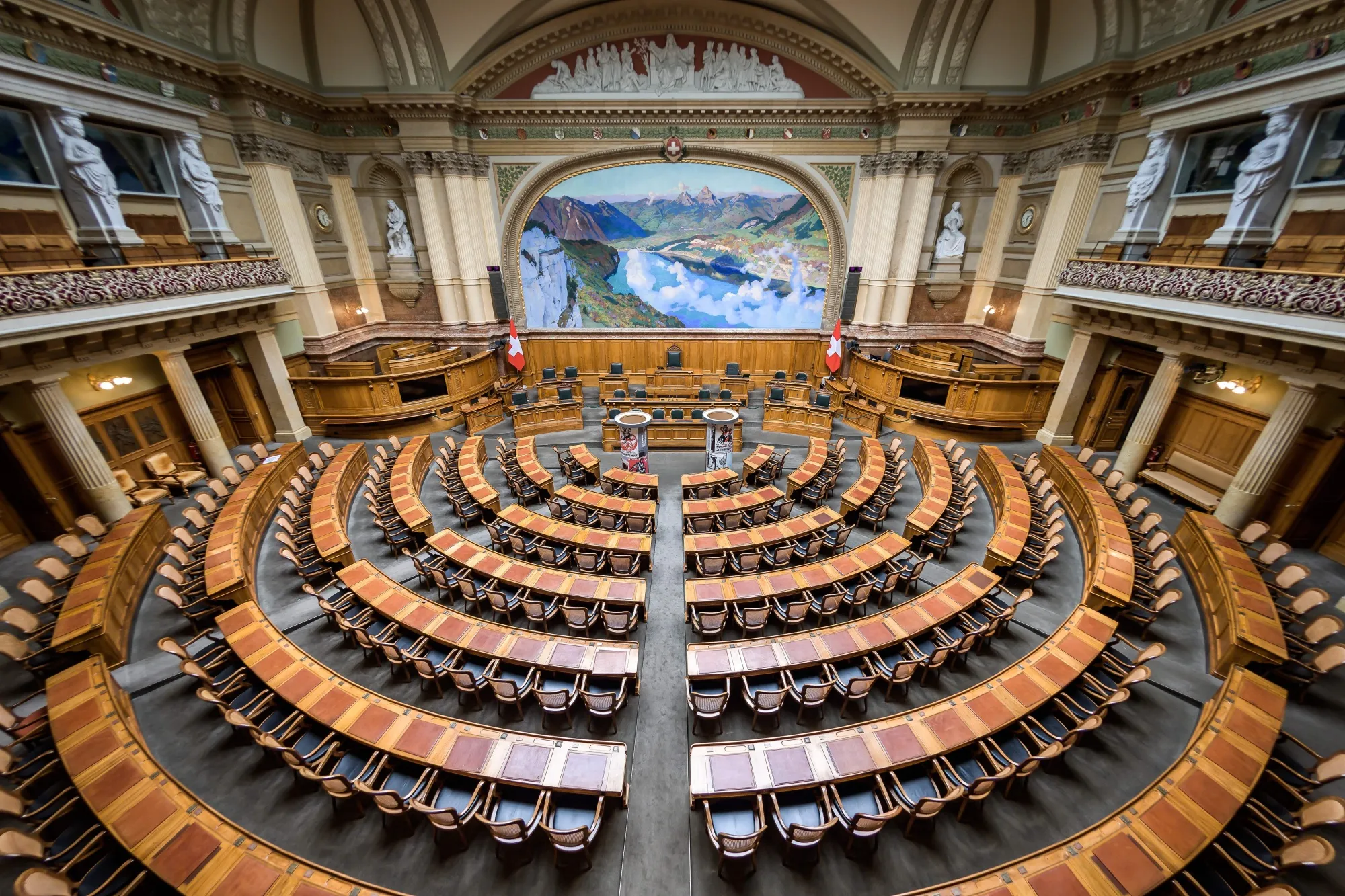 Swiss Right Wing Set to Gain Big in Ballot, Poll Shows - Bloomberg